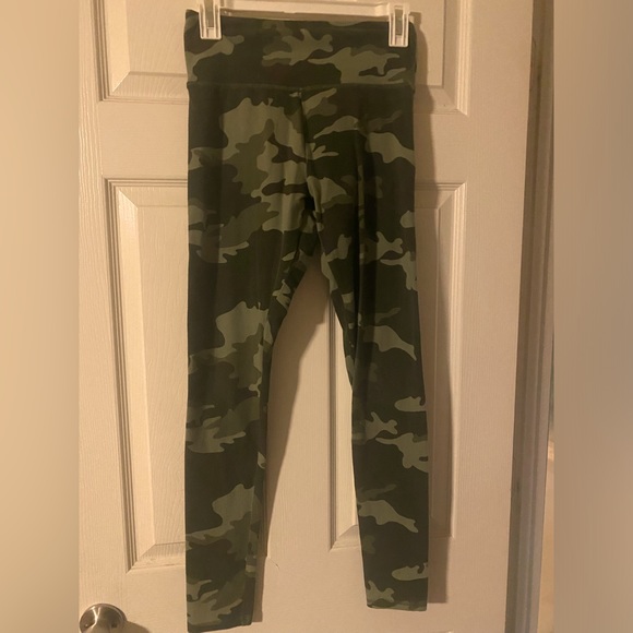 Forever 21 | Pants & Jumpsuits | Forever 2 Camo Leggings Size M Euc ...